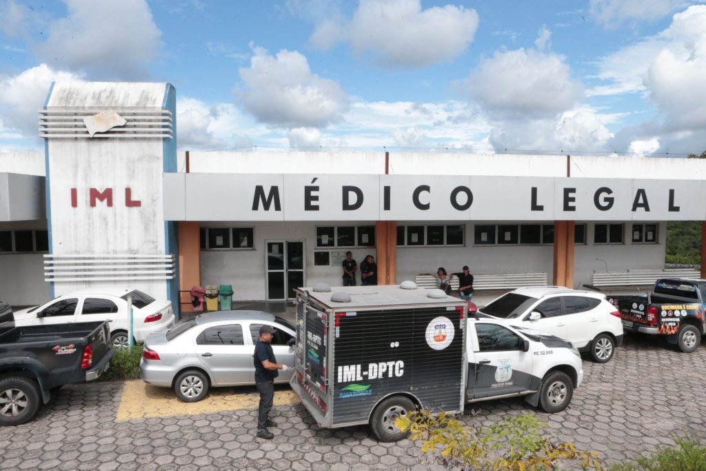IML pede que familiares de morto liberem corpo de necrotério - Expresso AM